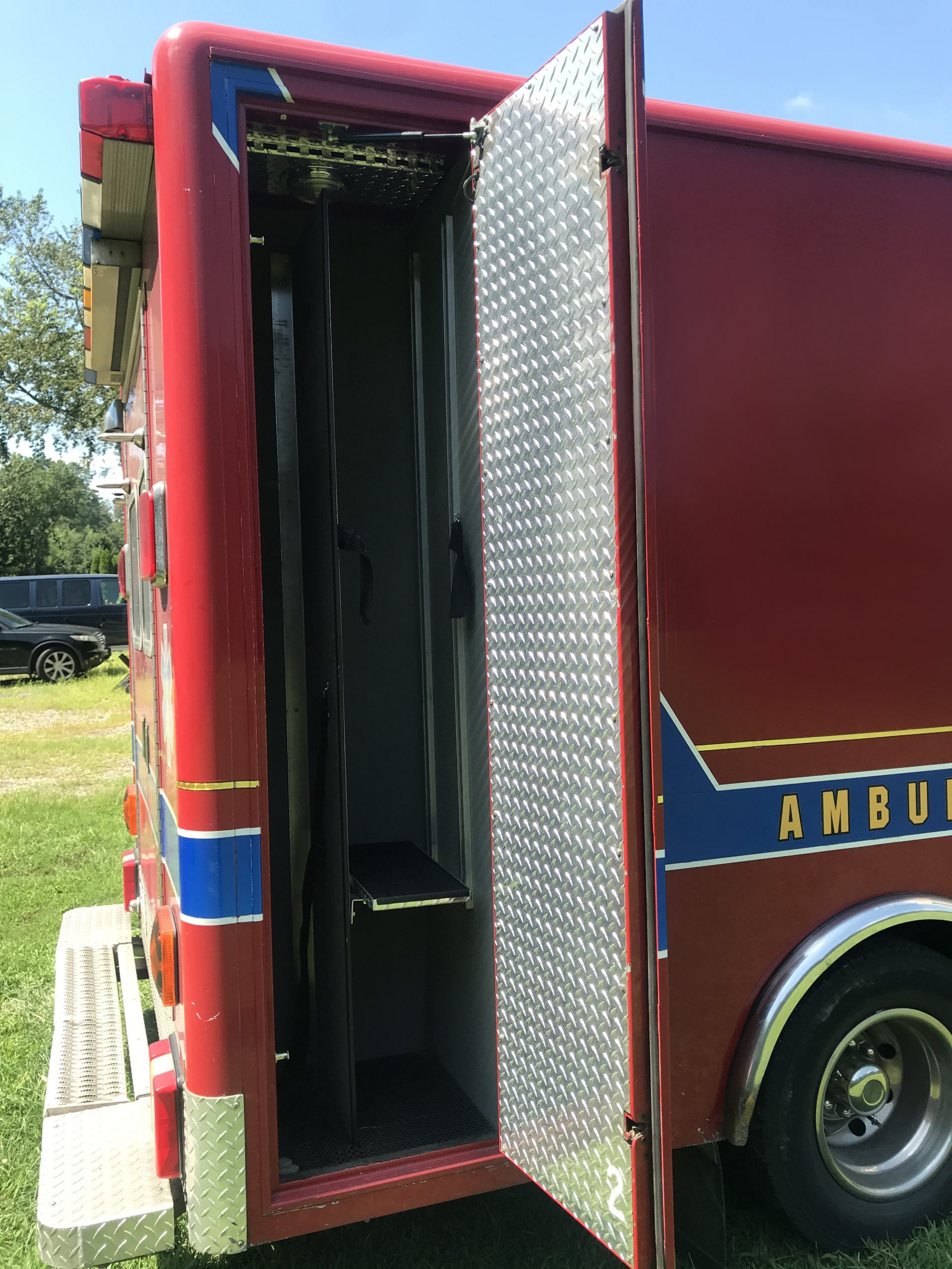 Rigs for Sale – AmbulanceCamper.com